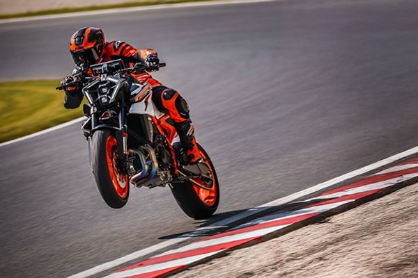 KTM Bike Images: Photo Gallery of New KTM Bikes - DriveSpark - Drivespark