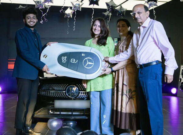Actress Kusha Kapila buys Mercedes-Benz E Class Luxury Car : भारतीय ...