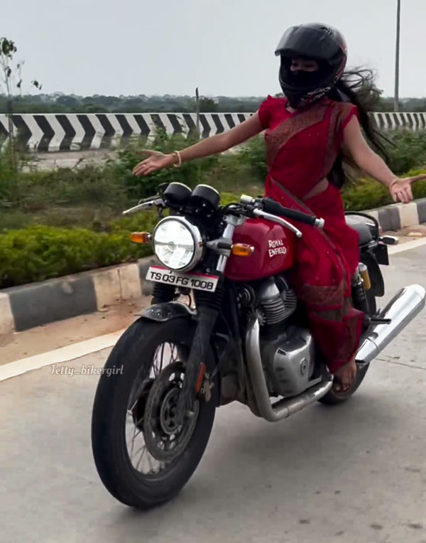 Woman in Saree Riding Royal Enfield Continental GT 650 : साड़ी पहनकर इस ...