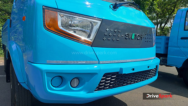 Switch IeV3 and IeV4 Review : चलाने में कैसी है नई Switch IeV3 and IeV4 ...