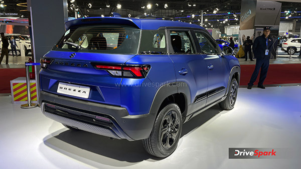 Maruti Brezza Dominates Compact SUV Market in India : देखते-देखते नंबर ...