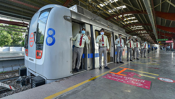 Delhi Metro Driver Job कैसे पाएं, जानें Salary Qualification और Exam ...