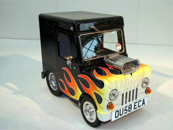 World's Smallest Car | Wind-Up - DriveSpark