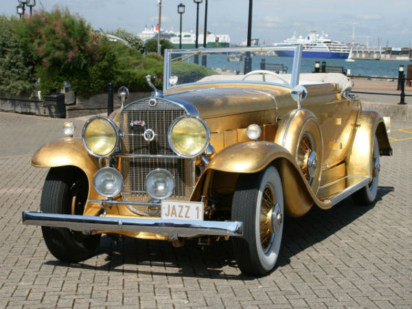 Liberace’s Gold Plated Cadillac To Be Auctioned - DriveSpark
