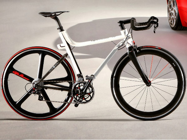 Alfa Romeo 4C IFD Bicycle Accompanies The Sports Car - DriveSpark News