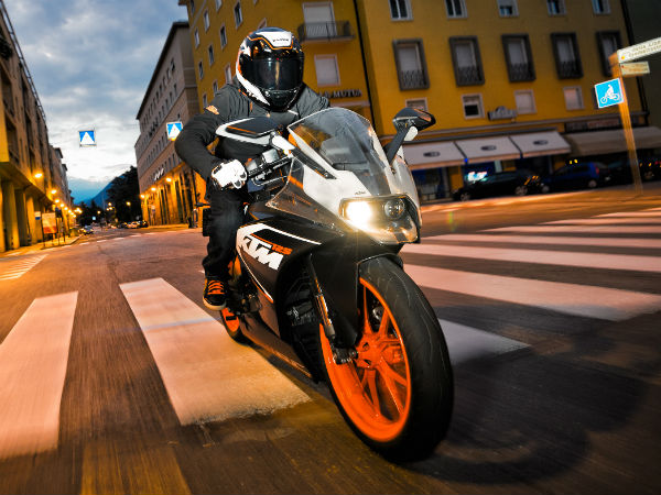 EICMA 2013: KTM RC200 & RC125 - Specifications, Features & Details ...