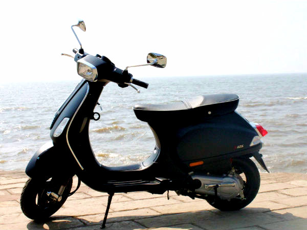 Vespa S 125 Review: A Scooter Lovers Delight - DriveSpark Reviews