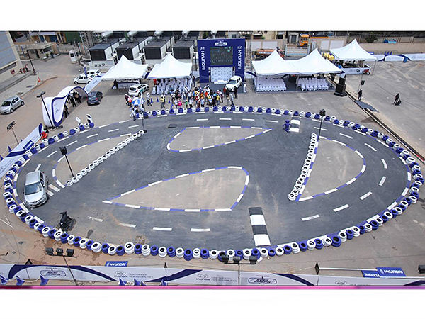 Hyundai i20 Reverse Revolution Drive Held In Bangalore - DriveSpark News