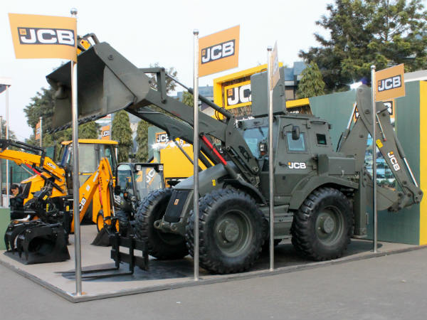 JCB India Powers Ahead - DriveSpark News