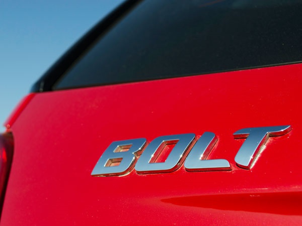 Review: 2015 Tata Bolt Petrol Hatchback - DriveSpark Reviews