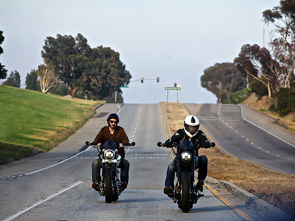 Keanu Reeves Debuts His Arch Motorcycle Company - DriveSpark News