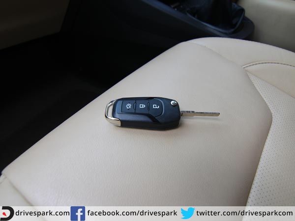 First Drive: Ford Figo Aspire—A Car For Your Aspirations - DriveSpark ...