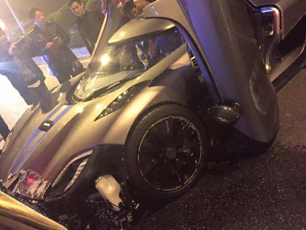 Koenigsegg Agera R Crashes In China - DriveSpark