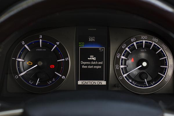 Toyota Innova Crysta Automatic Test Drive Review - DriveSpark Reviews