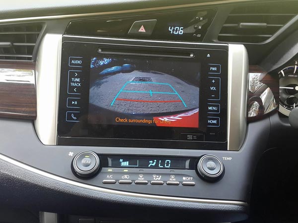 Toyota Innova Crysta Automatic Test Drive Review - DriveSpark Reviews