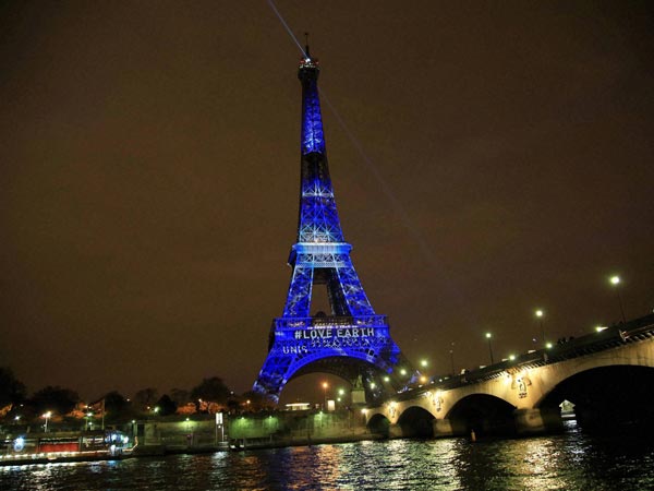 Paris To Ban Older Vehicles From July 2016-Onwards - DriveSpark News