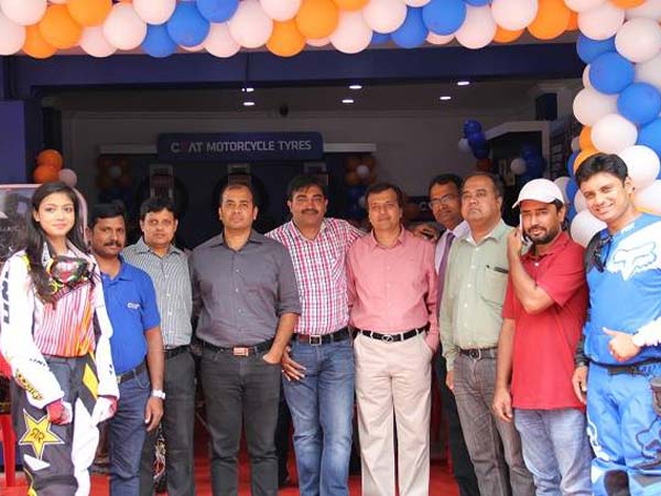 Ceat Shoppe Inaugurated In Bangalore - DriveSpark News