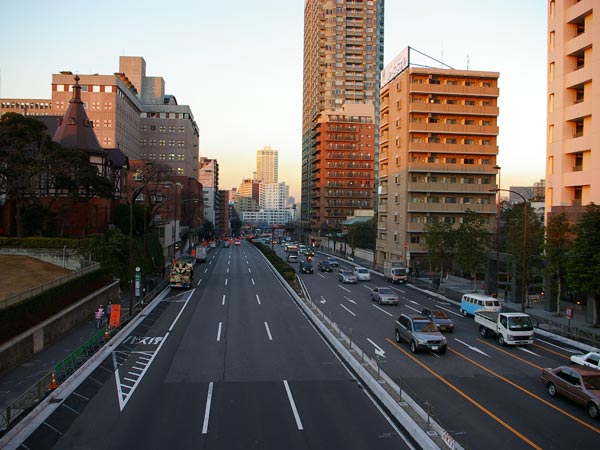 Why Does India Drive On The Left Side of The Road? - DriveSpark