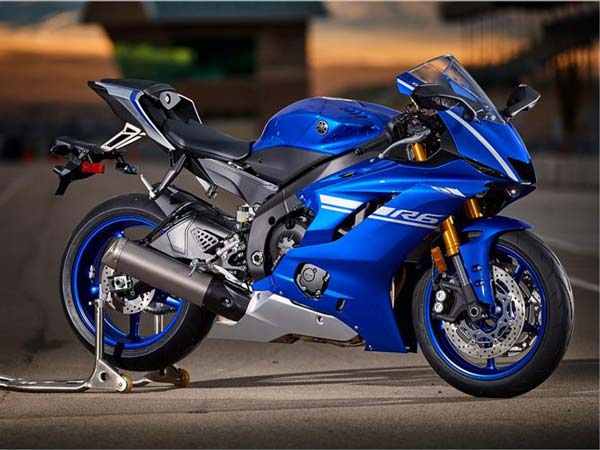 Yamaha YZF-R3 Likely To Receive Deltabox Frame For 2017 - DriveSpark News