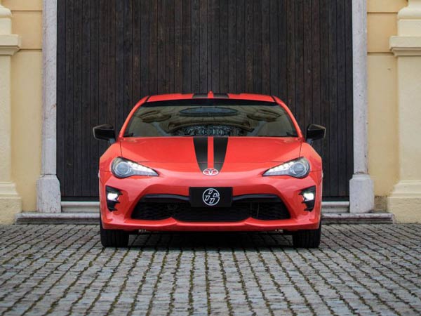 2017 Toyota 86 Sports Coupe 860 Special Edition Revealed - DriveSpark News