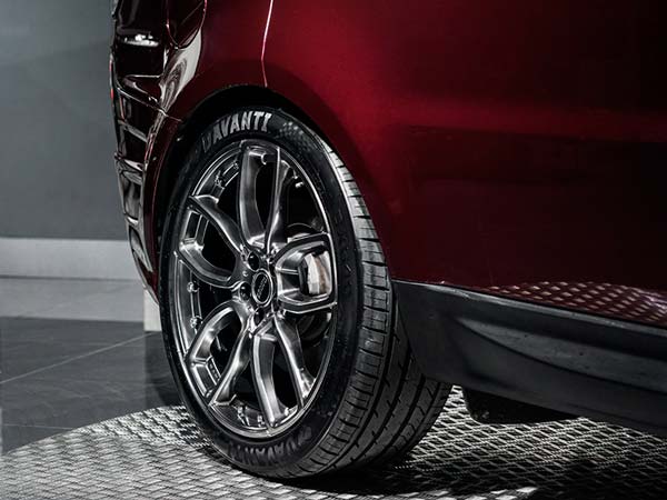 Montalcino Red Range Rover Sport By Kahn Design - DriveSpark News