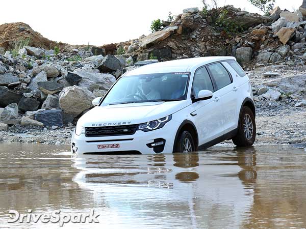 Land Rover Discovery Sport Off-Road Capabilities Explored - DriveSpark ...