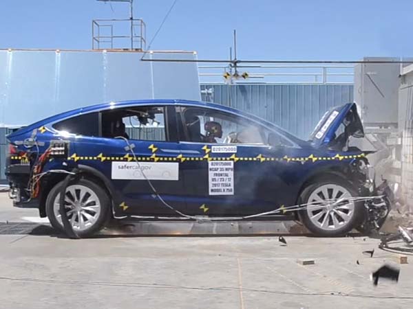 Tesla Model X Crash Tested By The NHTSA - DriveSpark News