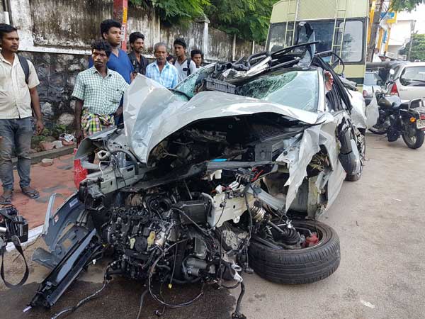 India's First Skoda Octavia RS Crash Reported In Kerala - DriveSpark