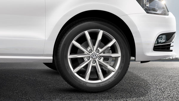 Volkswagen Polo Highline Plus Launched In India; Launch Price ...