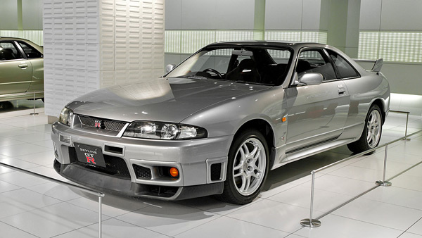 Why Is The Nissan GT-R Called The Godzilla? — Learn How The GT-R Got The Godzilla Nickname ...