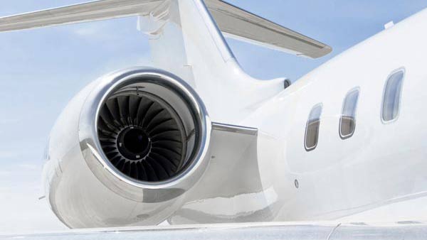 Why Are Plane Windows Round? — The Interesting Reason For Round ...