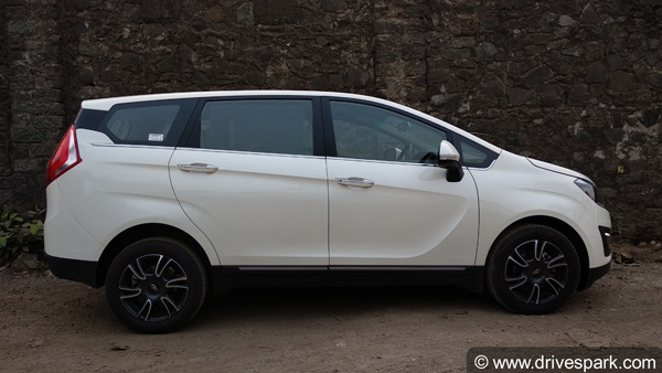 Mahindra Marazzo Road Test Review: Review & Test Drive Report ...
