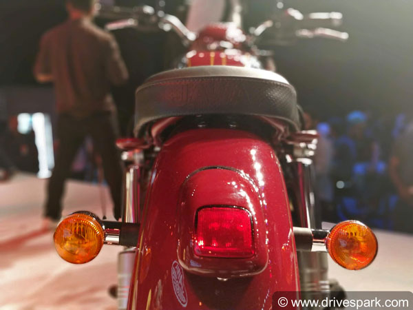 New Jawa Bike Top Features To Know: Retro Design, Dual Exhaust, Single ...