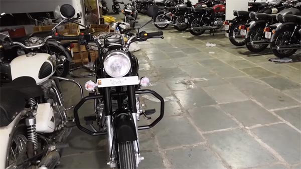 Royal Enfield Bullet 350 Rear Disc Brake Model Launched; Price ...
