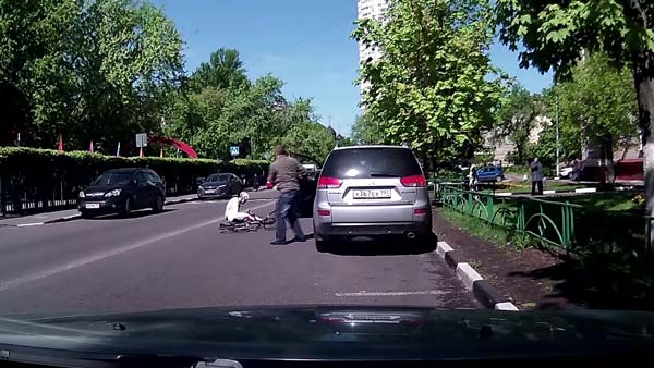 The Dutch Reach Explained: The Right Way To Open A Car Door - DriveSpark