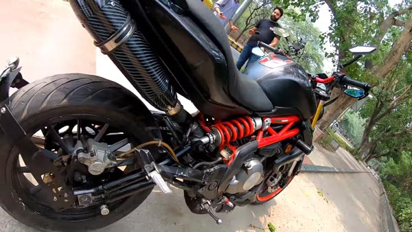 Benelli TNT 300 Modified To Look Like A Ducati Monster By Delhi Based ...