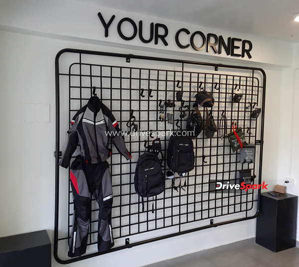 AutoEVMart By Greaves: A Multi-Brand Electric Vehicle Showroom In ...