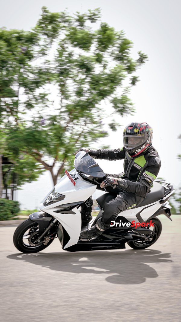 Simple One Electric Scooter Review: Design, Specs, Performance ...