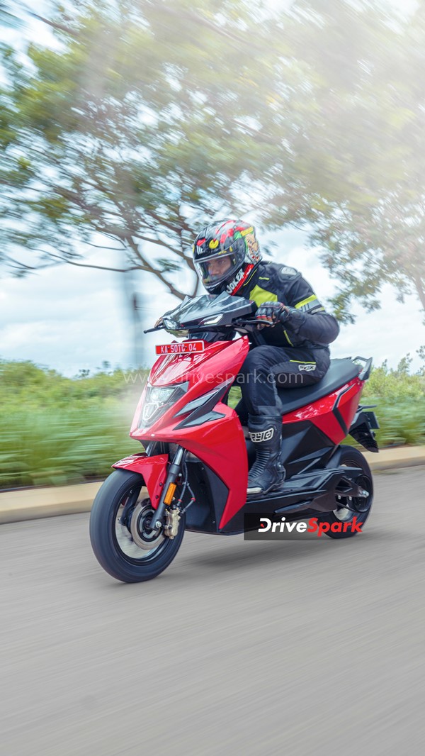 Simple One Electric Scooter Review: Design, Specs, Performance ...