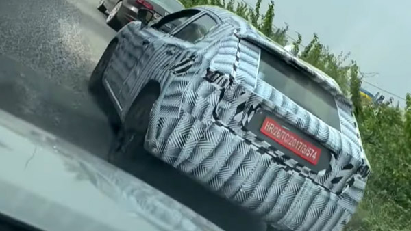 Maruti Suzuki Baleno Cross Spied Testing Again - Launch In Mid-2023 ...