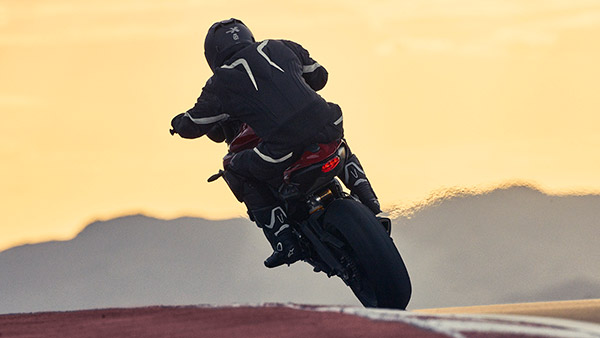 2023 Triumph Speed Triple 765 Lineup Revealed - Specs| Features| Images ...