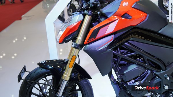 Auto Expo 2023: Keeway SR125, Sixties 300i, Vieste 300, K-Light 250V ...