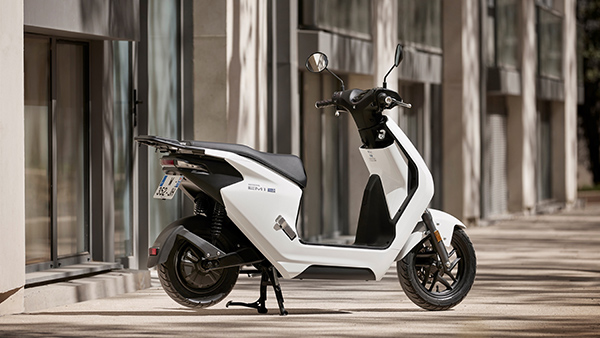Honda Electric Scooter EM1 e: Unveiled: Plans Of Coming To India? Find ...