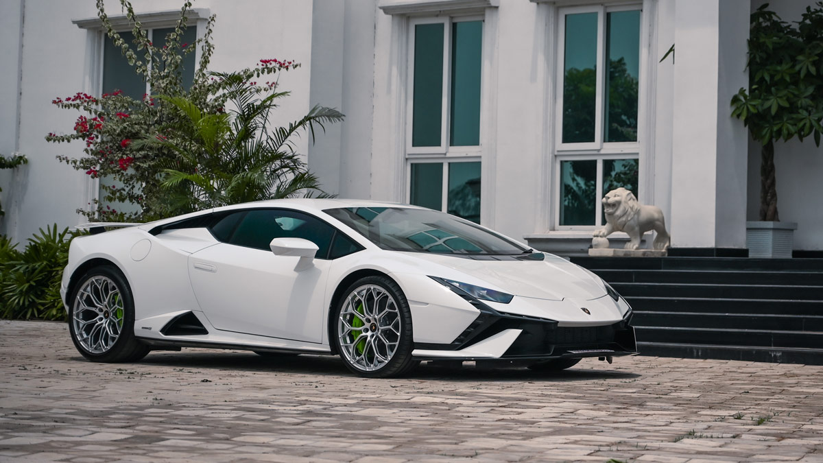 India's 1st Lamborghini Huracan Tecnica Delivered - Finished In Bianco ...