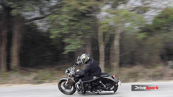 Royal Enfield Super Meteor 650 Review - Specs| Features| Images| Riding ...