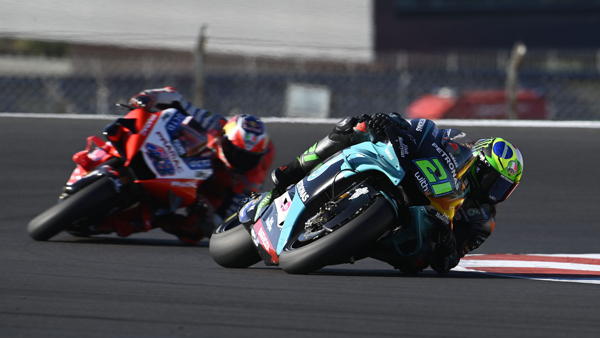 What Is Trail Braking? Is It Faster? - DriveSpark