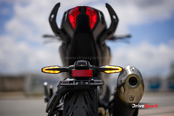 TVS Apache RTR 310 Review (First Ride): Specs| Riding Impressions| Features| Images - DriveSpark ...