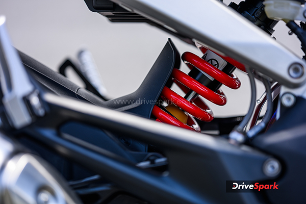 TVS Apache RTR 310 Review (First Ride): Specs| Riding Impressions ...