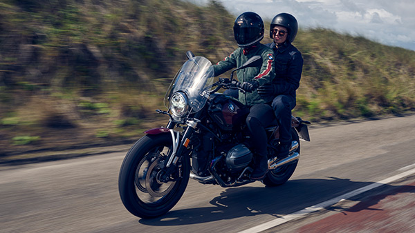 BMW Unveils Retro-Inspired R 12 and R 12 NineT Motorcycles - Specs ...
