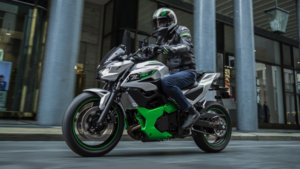 Kawasaki Z7 Hybrid Unveiled At EICMA 2023 - Specs| Features| Images ...